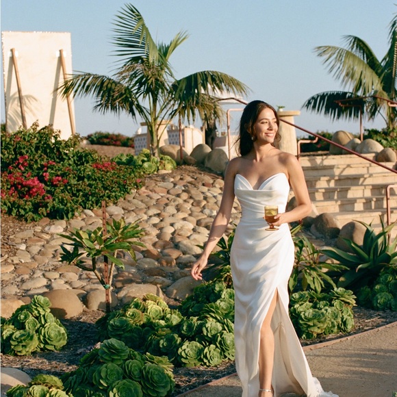Lihi Hod | Dresses | Lihi Hod Giselle Elegant White Strapless Gown ...
